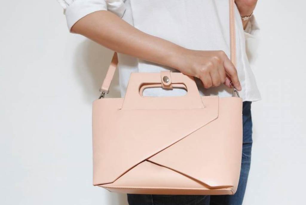 10 Merk Tas Wanita yang Bagus Buatan dalam Negeri - parasayu.net