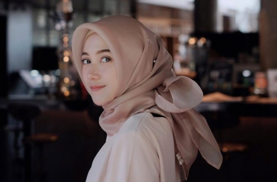 Ini Dia 7 Tutorial Hijab Pesta yang Lagi Tren - parasayu.net