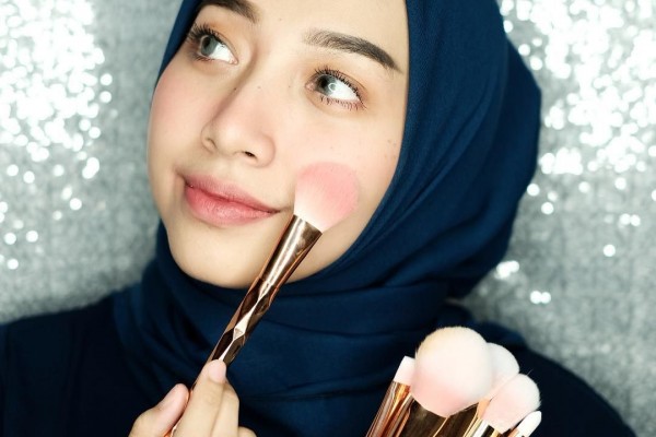 Begini Cara Make Up Natural untuk Remaja - parasayu.net