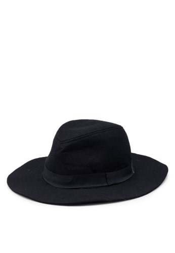 7 Rekomendasi Topi Fedora Wanita untuk Anda - parasayu.net