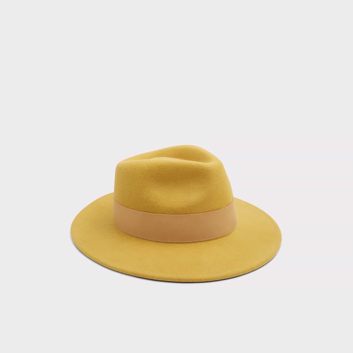 7 Rekomendasi Topi Fedora Wanita untuk Anda - parasayu.net