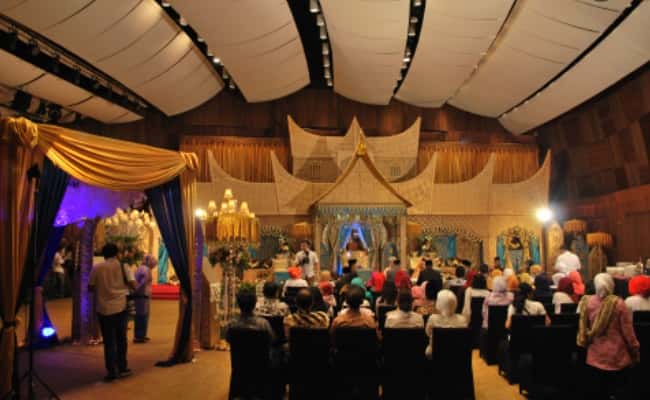 Soehanna Hall Wedding Venue Jakarta - parasayu.net