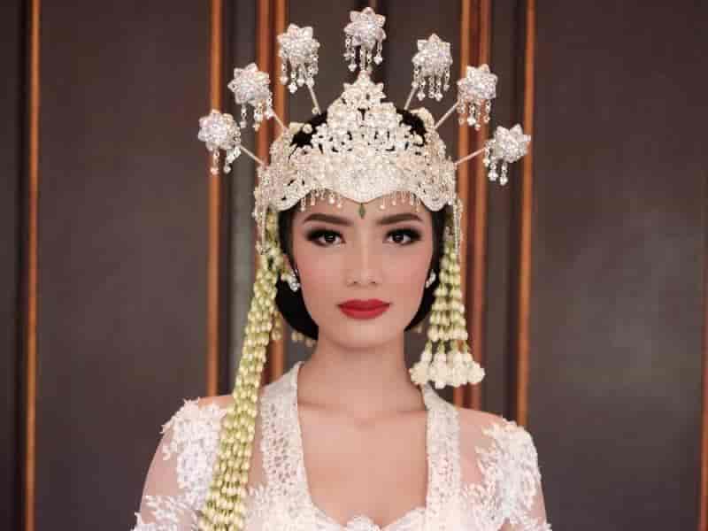 Makna Mendalam dari Tampilan Pengantin Sunda - parasayu.net